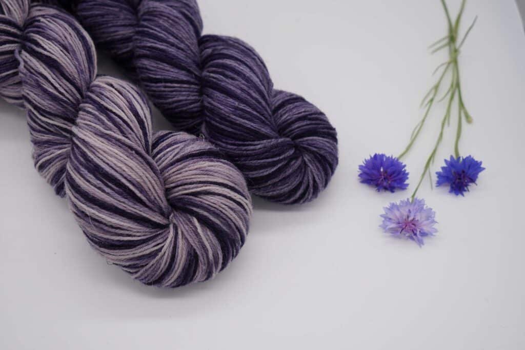 Yarn Dyeing Techniques - Rosemary And Pines Fiber Arts Yarn Dyeing Techniques - Rosemary And Pines Fiber Arts